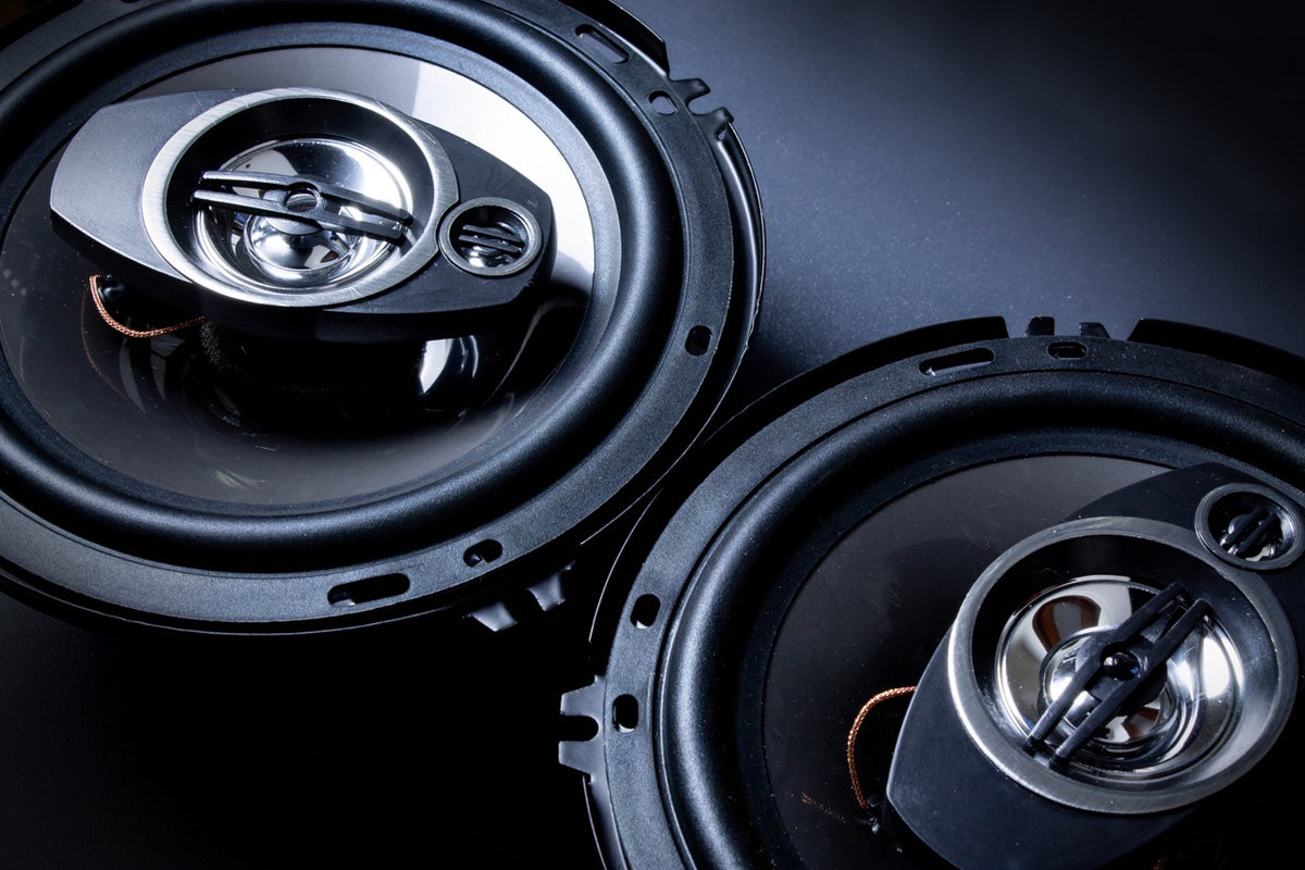 What is a Speaker Crossover? | A Quick Guide | Garage Bagger Stereo